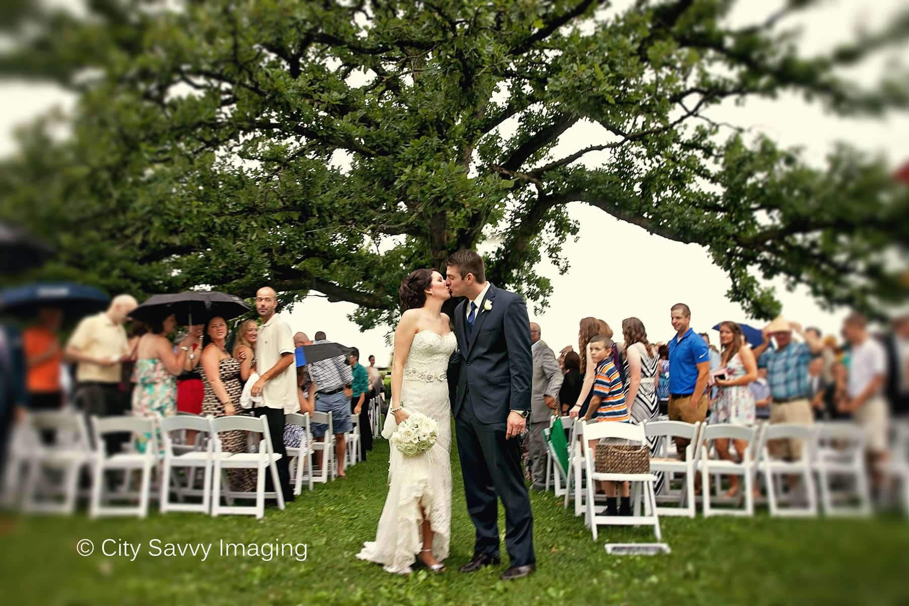 Becka & Taylor’s Sugarland WI Wedding | City Savvy Imaging